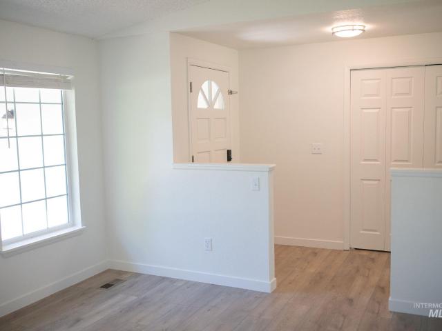10423 W Barnsdale Dr