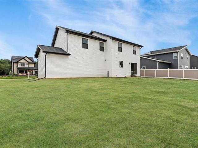 10423 N Stone Barn Drive