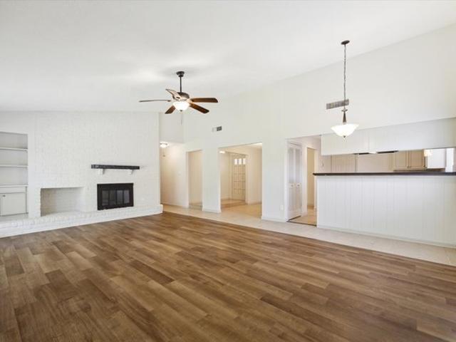 10423 Permian Dr, Sugar Land, TX 77498