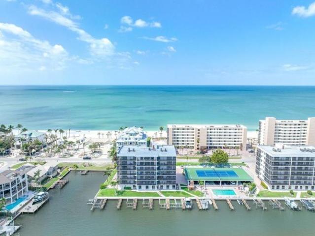 10420 Gulf Shore Dr #152, Naples, FL 34108