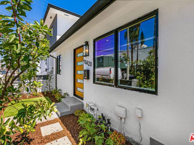 10420 REGENT Street 10420