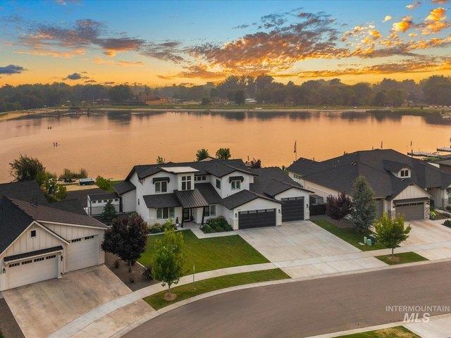 10421 W Otter Rock Dr, Star, ID 83669