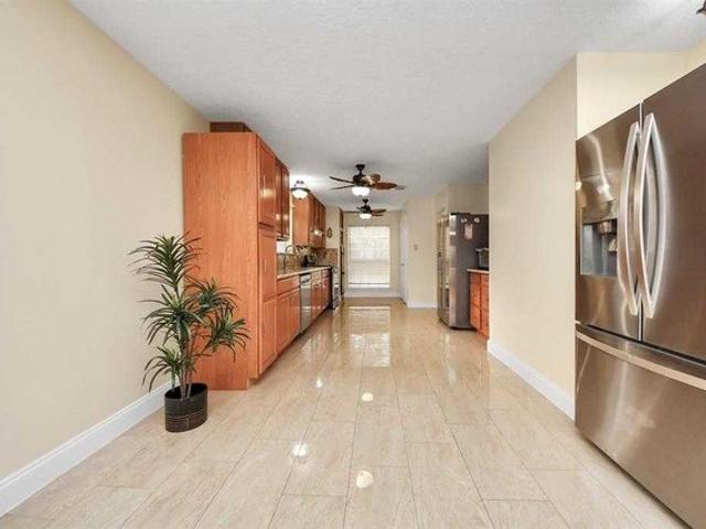 10422 Springland Ct, Houston, TX 77065