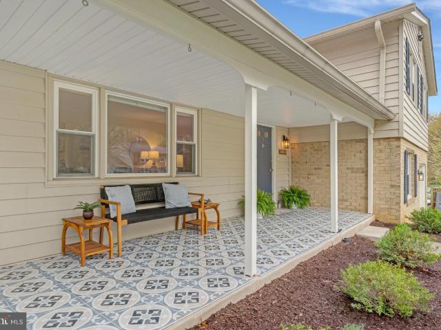 10424 Collingham Dr, Fairfax, VA 22032 | MLS #VAFX2297 | Compass
