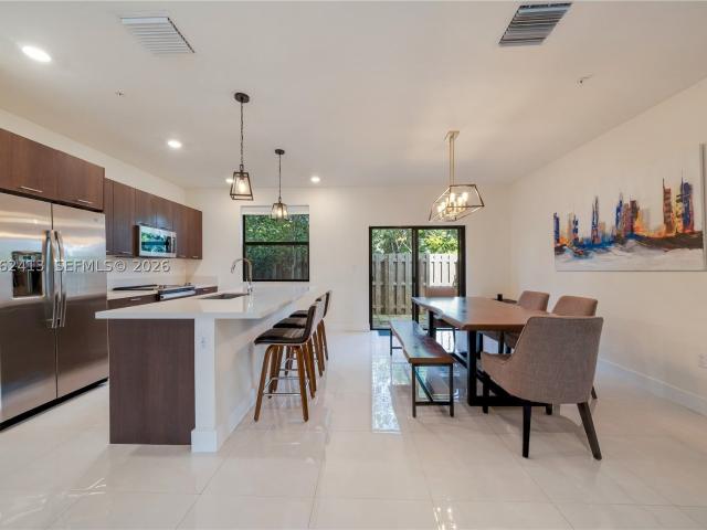 10425 NW 82nd St, Doral, United States, FL