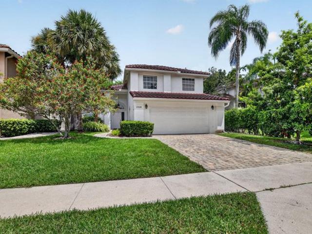 10426 Buena Ventura Dr, Boca Raton, FL 33498