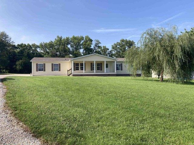 10426 E Main St, Oakland City, IN 47660