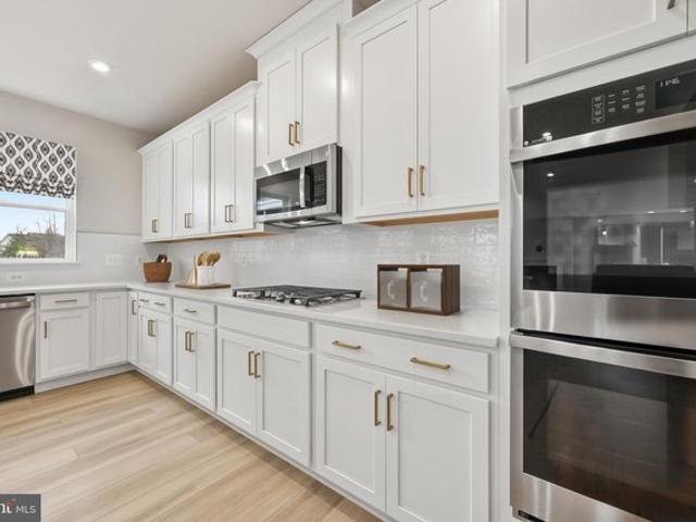 10428 Halmstad Dr, Waldorf, MD 20603