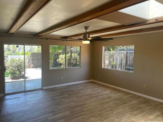 10428 Len Court