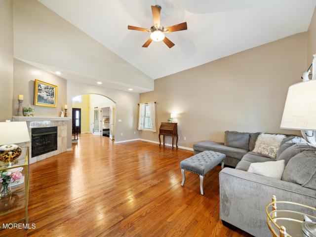 1042 Maxim Southard Road