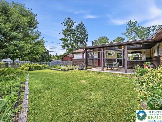 1042 N 38th Street