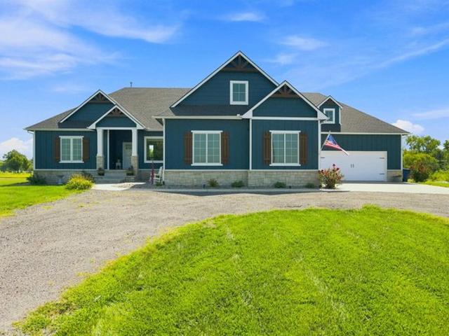 1042 N Lake Rd, Cheney, KS 67025