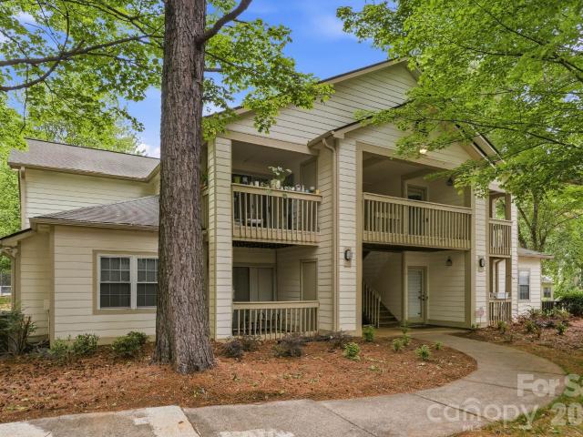 1042 Churchill Downs Ct, Charlotte, NC 28211 | MLS #4374 | Compass