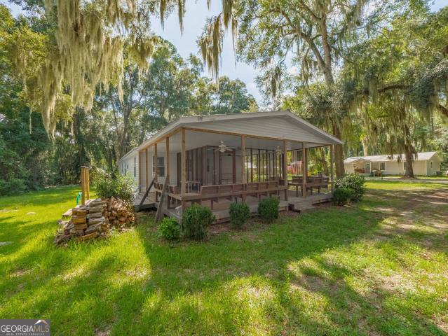 1042 Live Oak Lane NE