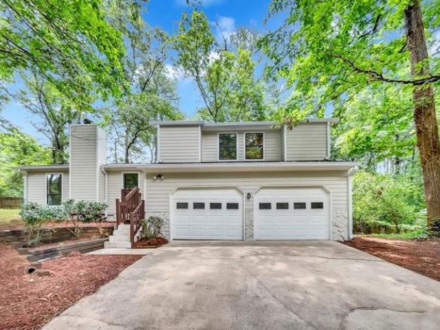 1042 Stone Mill Way, Lawrenceville, GA 30046