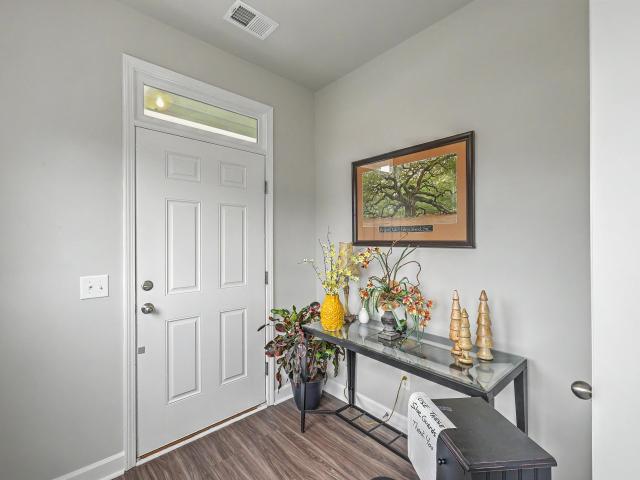 1042 Striped Lane