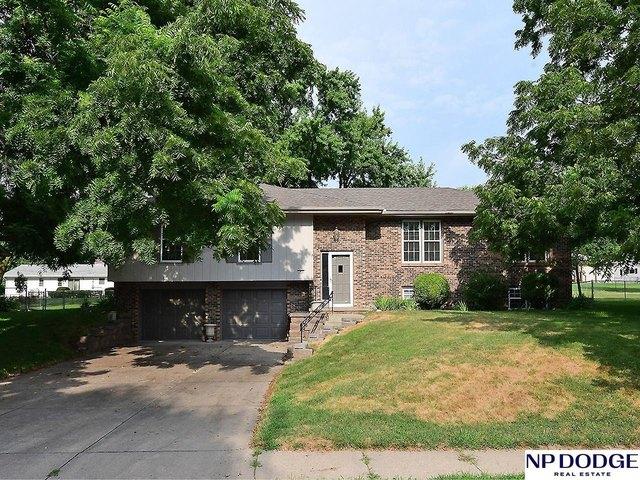 1042 S 217th St, Omaha, NE 68022