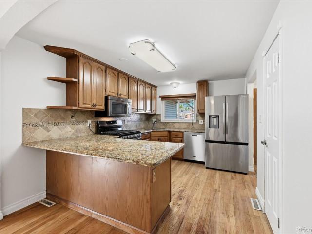 1042 S Holland Court