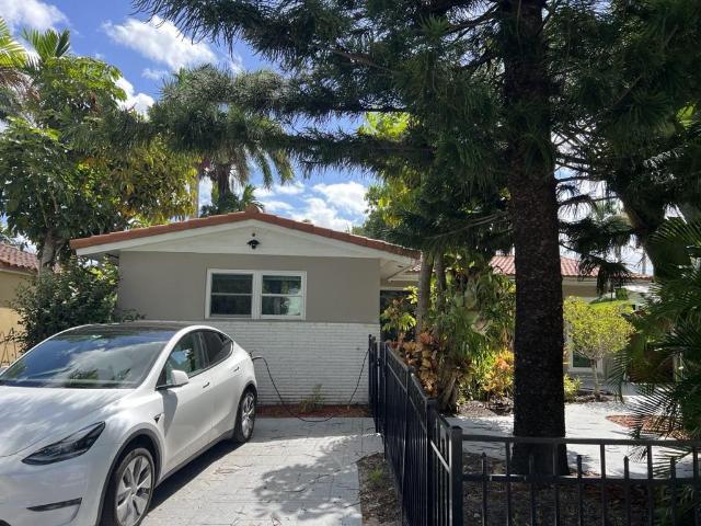 1042 Tyler St, Hollywood, FL 33019 | MLS #F10532