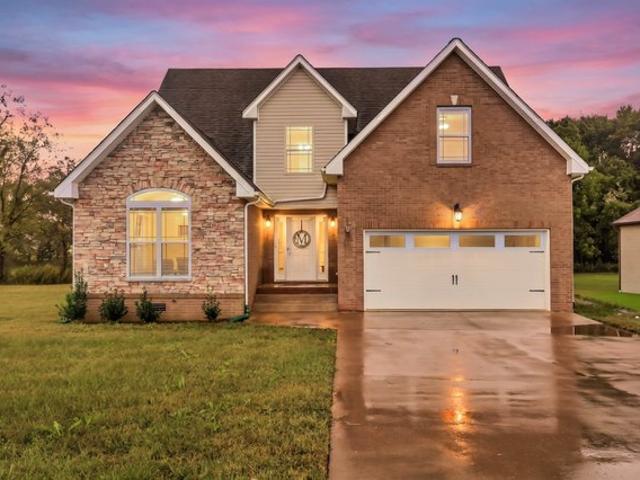 1042 Taits Station Dr, Clarksville, TN 37040