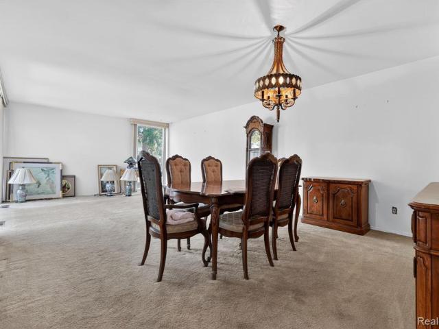 1042 Trevor Place