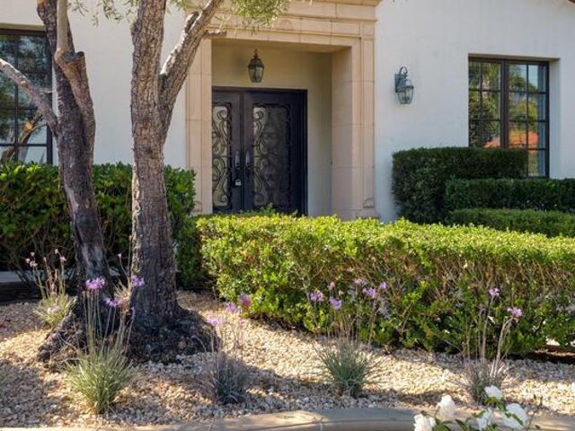 1042 Via Los Padres