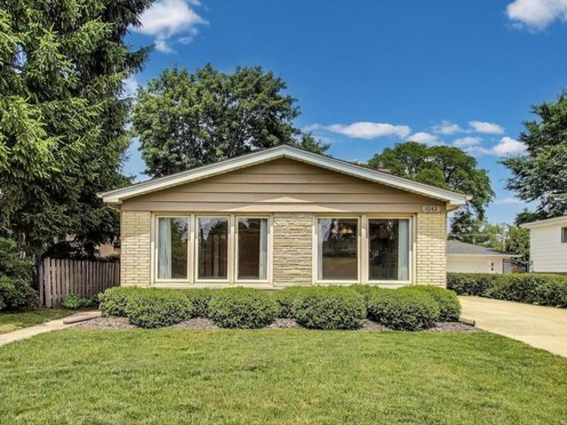 1042 W Central Rd, Mount Prospect, IL 60056