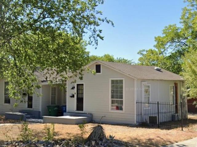 1042 W Lynwood Ave Unit 2, San Antonio, TX 78201