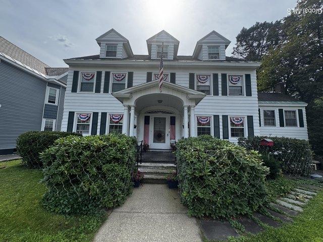 1042 Waverly Pl, Schenectady, NY 12308
