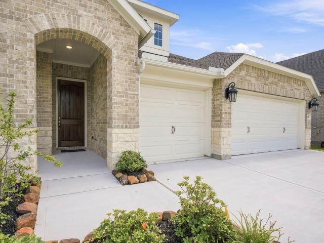 1042 Windy Creek Path