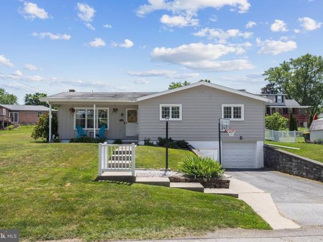 1042 Woodland Dr, Bellefonte, PA 16823