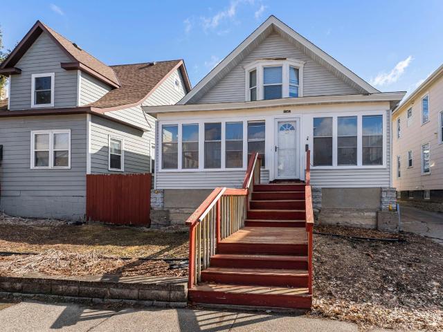 1042 16th Ave SE, Minneapolis, MN 55414 | MLS #7037 | Compass