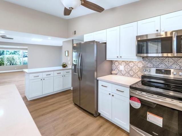10433 W Oakmont Dr, Sun City, AZ 85351