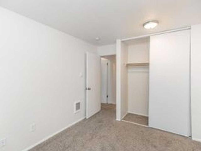 10433 SE Kent Kangley Rd 1 Bedroom Apartment for Rent at 10433 Se Kent Kangley Rd, Kent, WA 98030