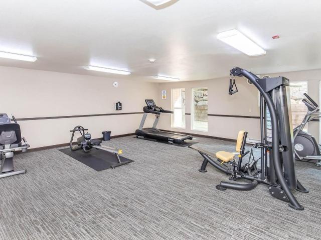 10433 SE Kent Kangley Rd 2 Bedroom Apartment for Rent at 10433 Se Kent Kangley Rd, Kent, WA 98030