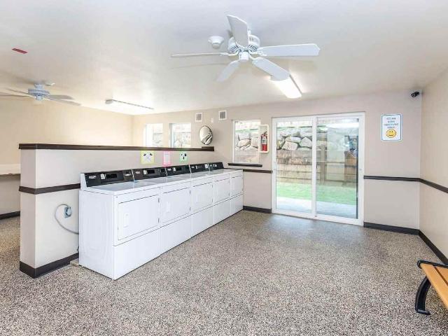 10433 SE Kent Kangley Rd 2 Bedroom Apartment for Rent at 10433 Se Kent Kangley Rd, Kent, WA 98030