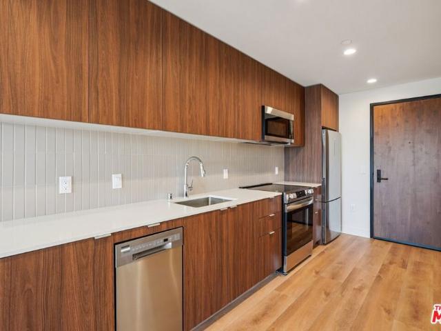 10431 Santa Monica Boulevard 602