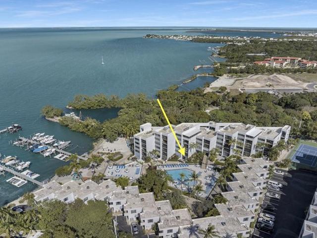 104350 Overseas Boat Hwy Units B105 & 30, Key Largo, FL 33037