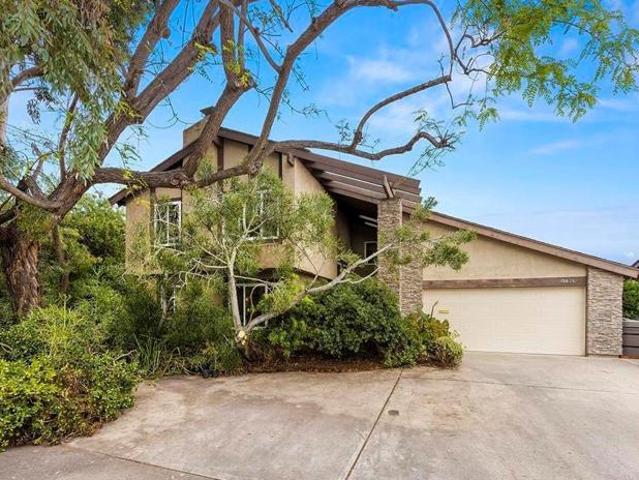 10436 El Comal Dr, San Diego, CA 92124