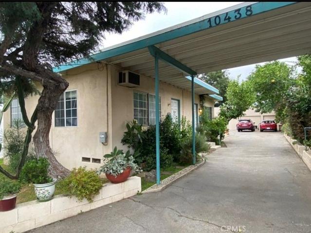 10438 Scoville Ave, Sunland, CA 91040