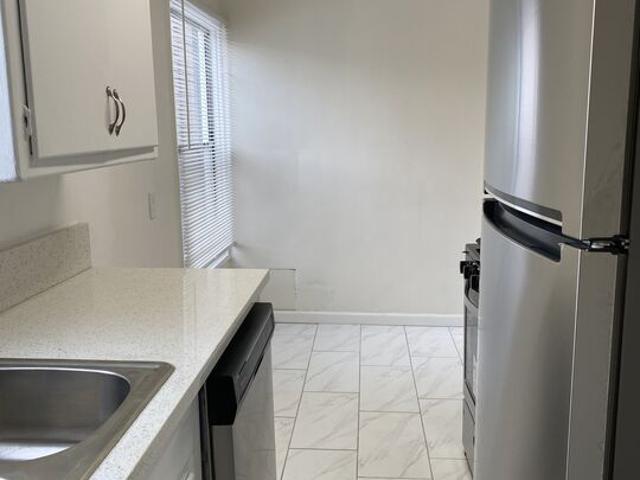 10438 Santa Monica Blvd, Unit 8, Los Angeles, CA 90025 | Compass