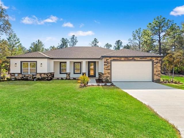 10439 Gypsy Ave, Weeki Wachee, FL 34613