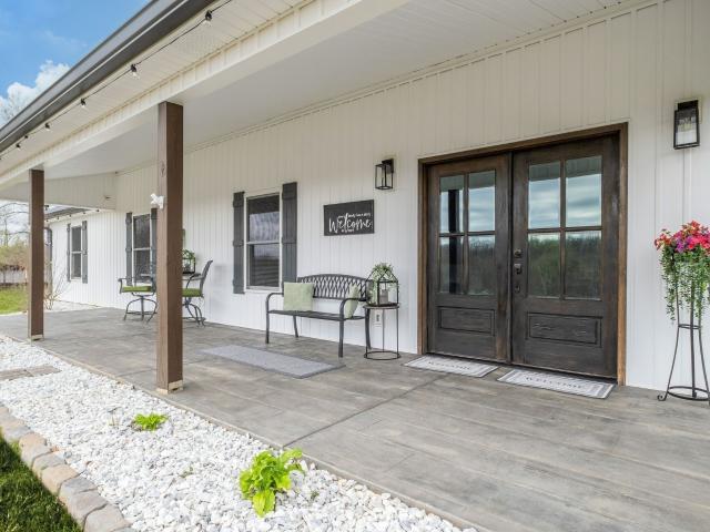 1043 Murphy Hollow Road