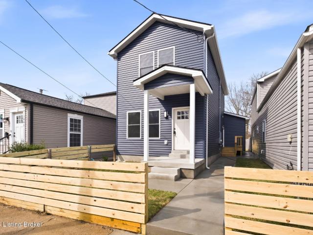 1043 Mary St