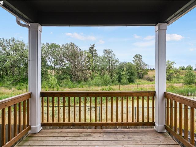 1043 n fairhope pl