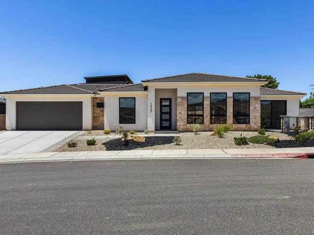 1043 N Falcon Ridge Vw, Hurricane, UT 84737