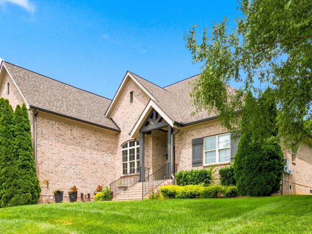 1043 Alice Springs Cir
