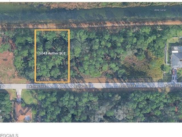 1043 Asther St E, Lehigh Acres, FL 33974