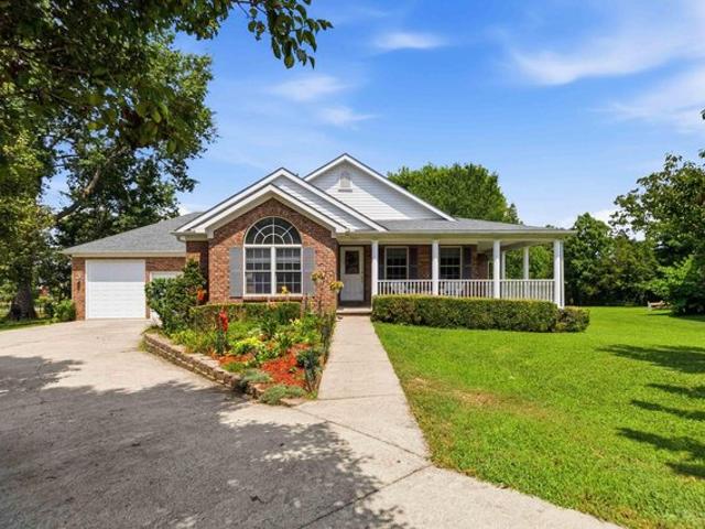 1043 Burnell Dr, Berea, KY 40403
