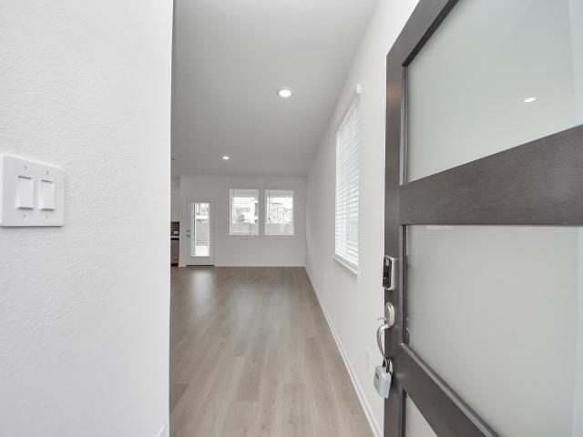 1043 Cedar Place Lane